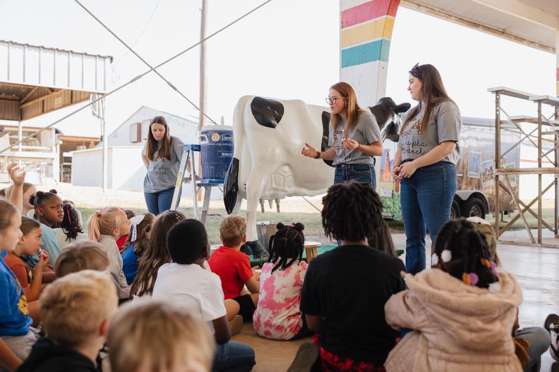 Sigma Alpha Hosts Annual Pizza Ranch